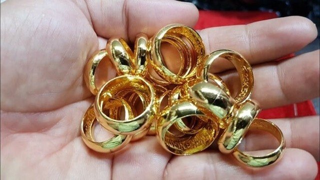 Chàng trai cắt đứt với gia đình khi số vàng tích góp 15 năm bị mẹ lén ...