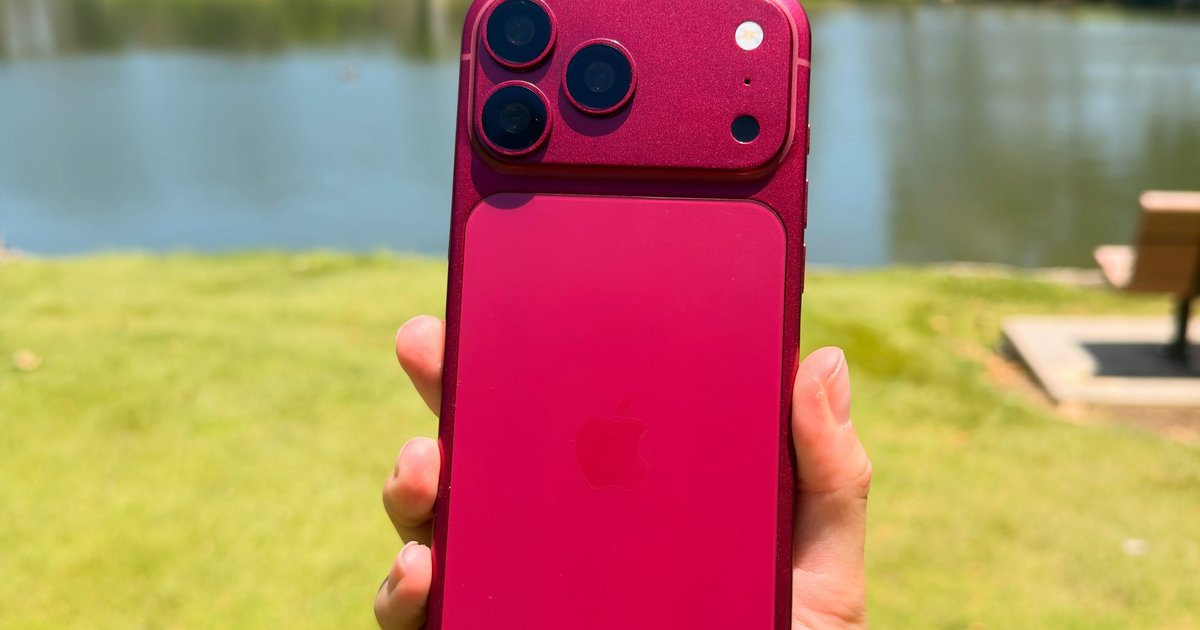 iPhone 18 Pro Max gây chú ý với tùy chọn màu "Dark Cherry" đầy cuốn hút