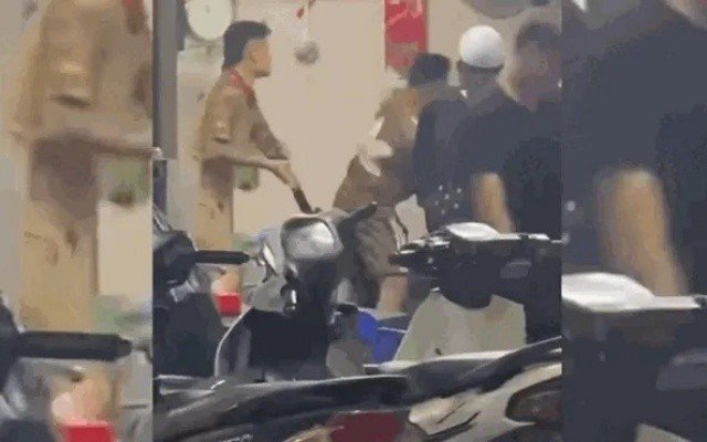 Công an vào cuộc vụ dùng điếu cày đánh người ở Hà Nội, nhân chứng kể ...