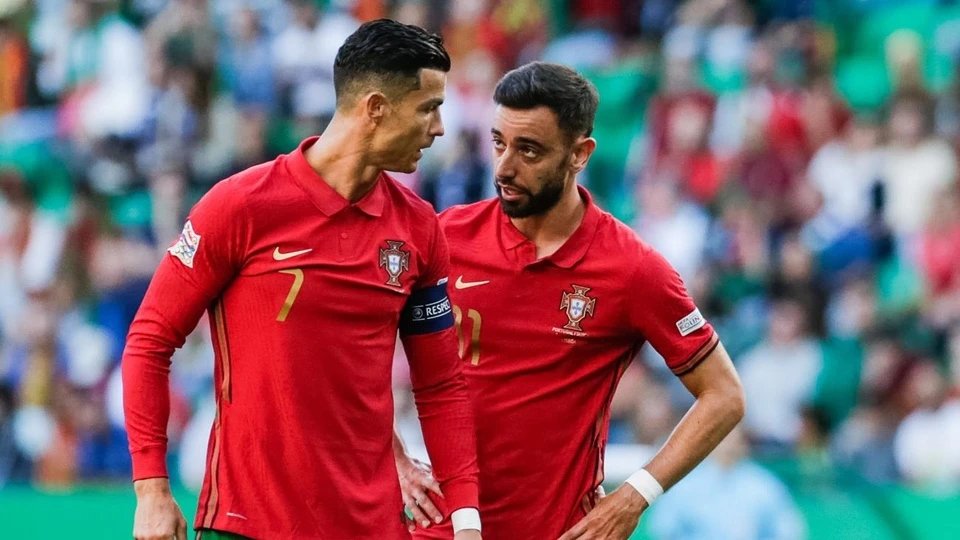 BLV khuyên Bruno Fernandes từ chối thi đấu nếu Cristiano Ronaldo đá chính
